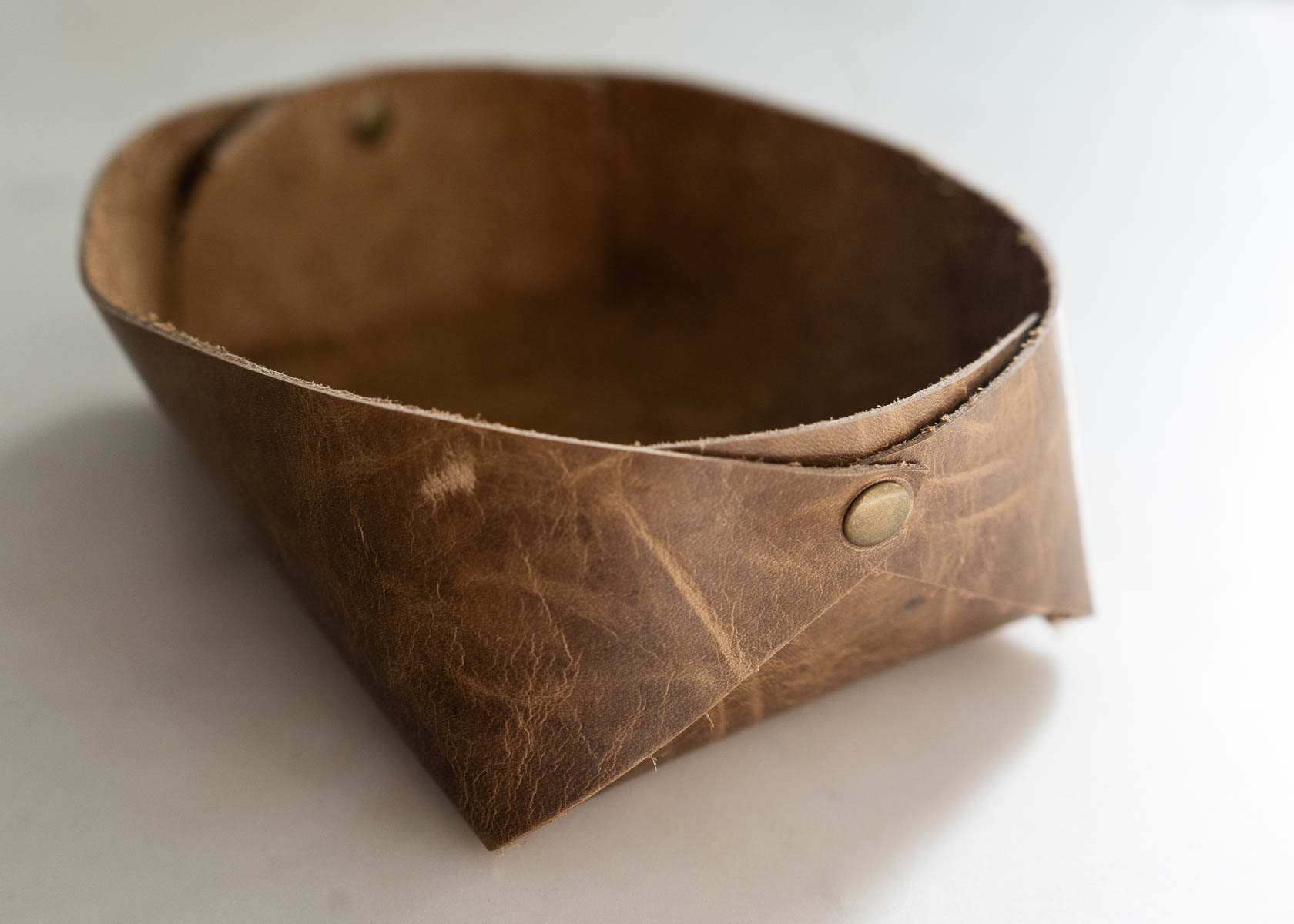 12 Free No-Sew Leather Project Gift Ideas - Make It Yourself Mama